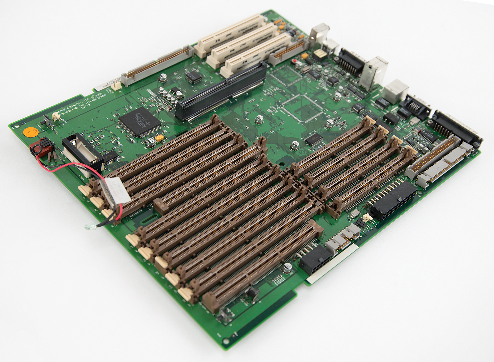 Apple Power Macintosh 7500 Early EVT Prototype Computer | RR Auction